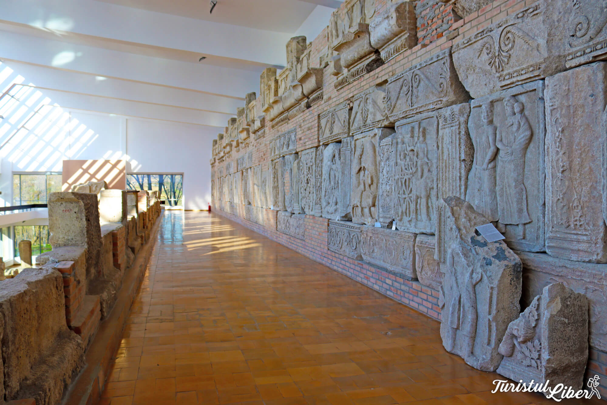 Adamclisi - Vizitează complexul muzeal Tropaeum Traiani | TuristulLiber.ro