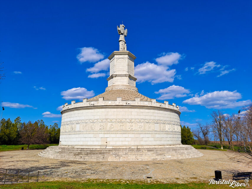 Adamclisi - Vizitează complexul muzeal Tropaeum Traiani | TuristulLiber.ro