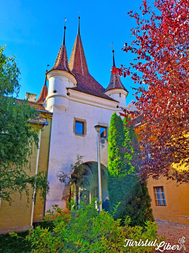 Poarta Ecaterinei Brasov - 7 lucruri de stiut | TuristulLiber.ro