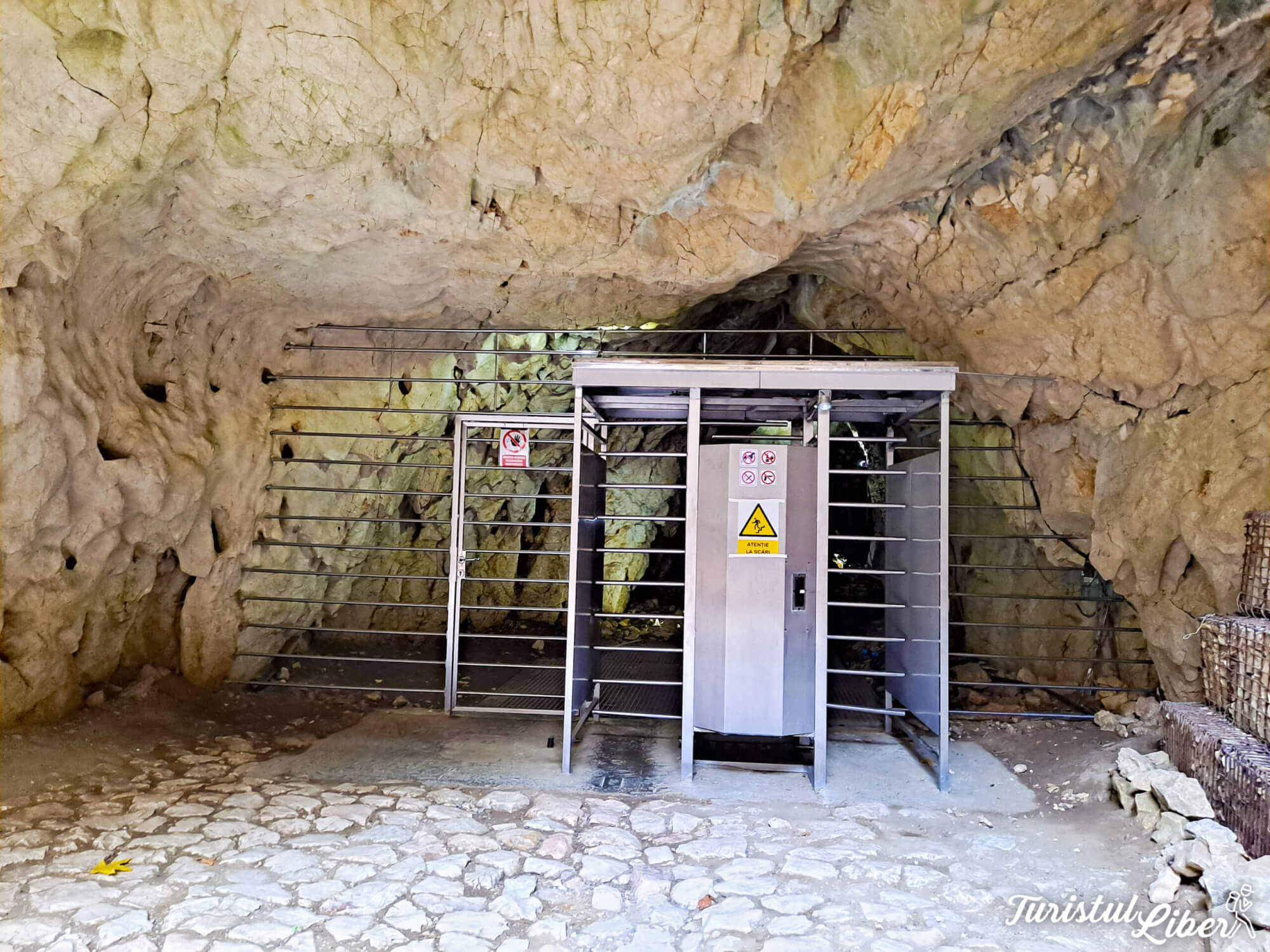 Pestera Valea Cetatii Rasnov - Pret/ Program | TuristulLiber.ro