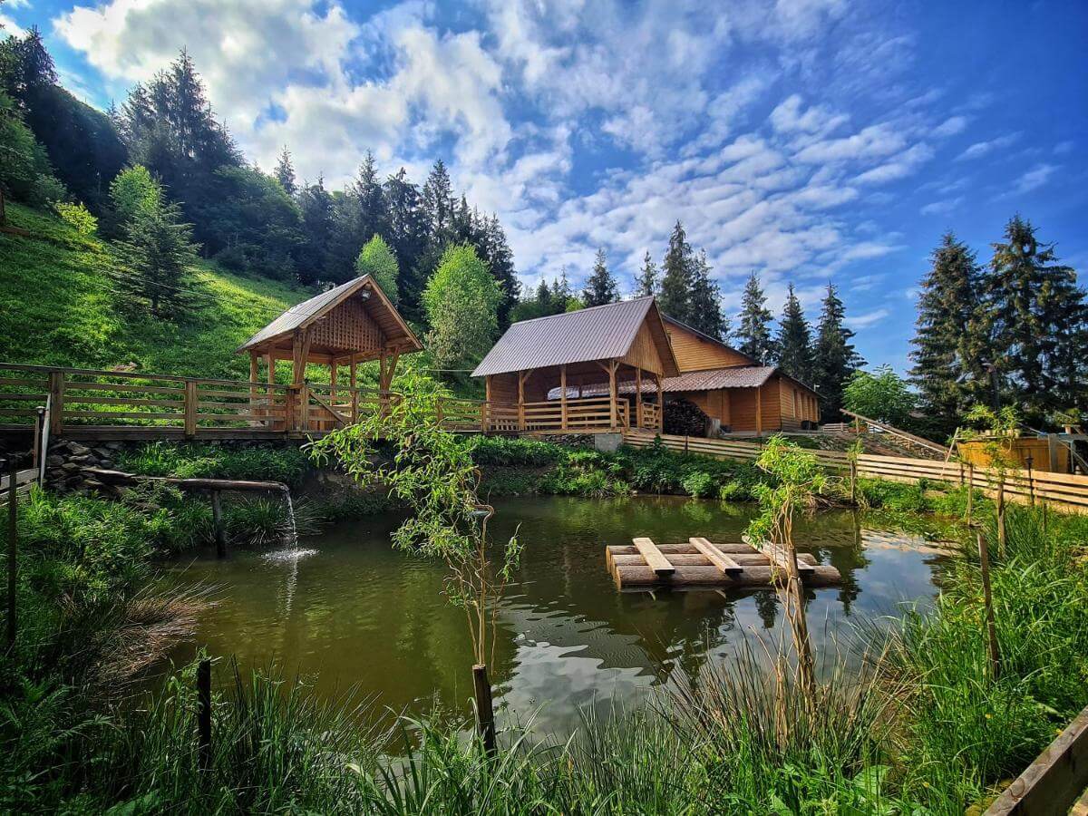 Cazare Apuseni cu ciubar, sauna si vedere superba 2024 | TuristulLiber.ro